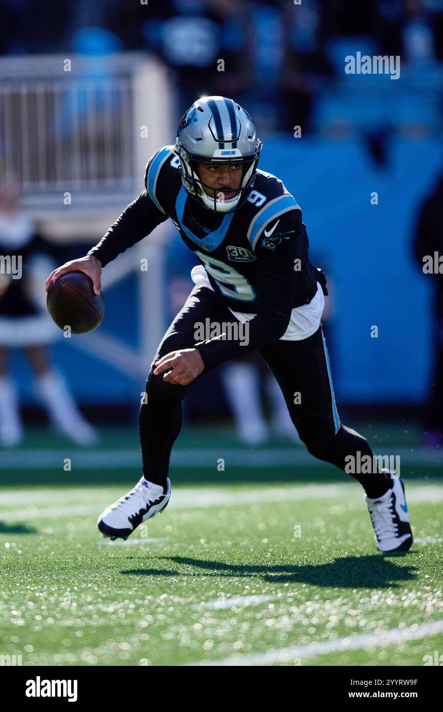 Carolina Panthers quarterback Bryce Young (9) scrambles out of the ...