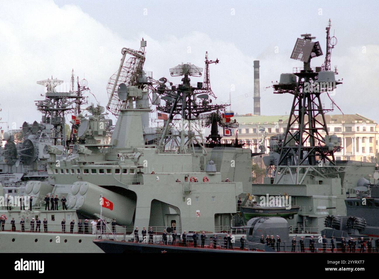 DN-SC-93-02731 frigate OREL (149), foreground, and destroyer ADMIRAL ...
