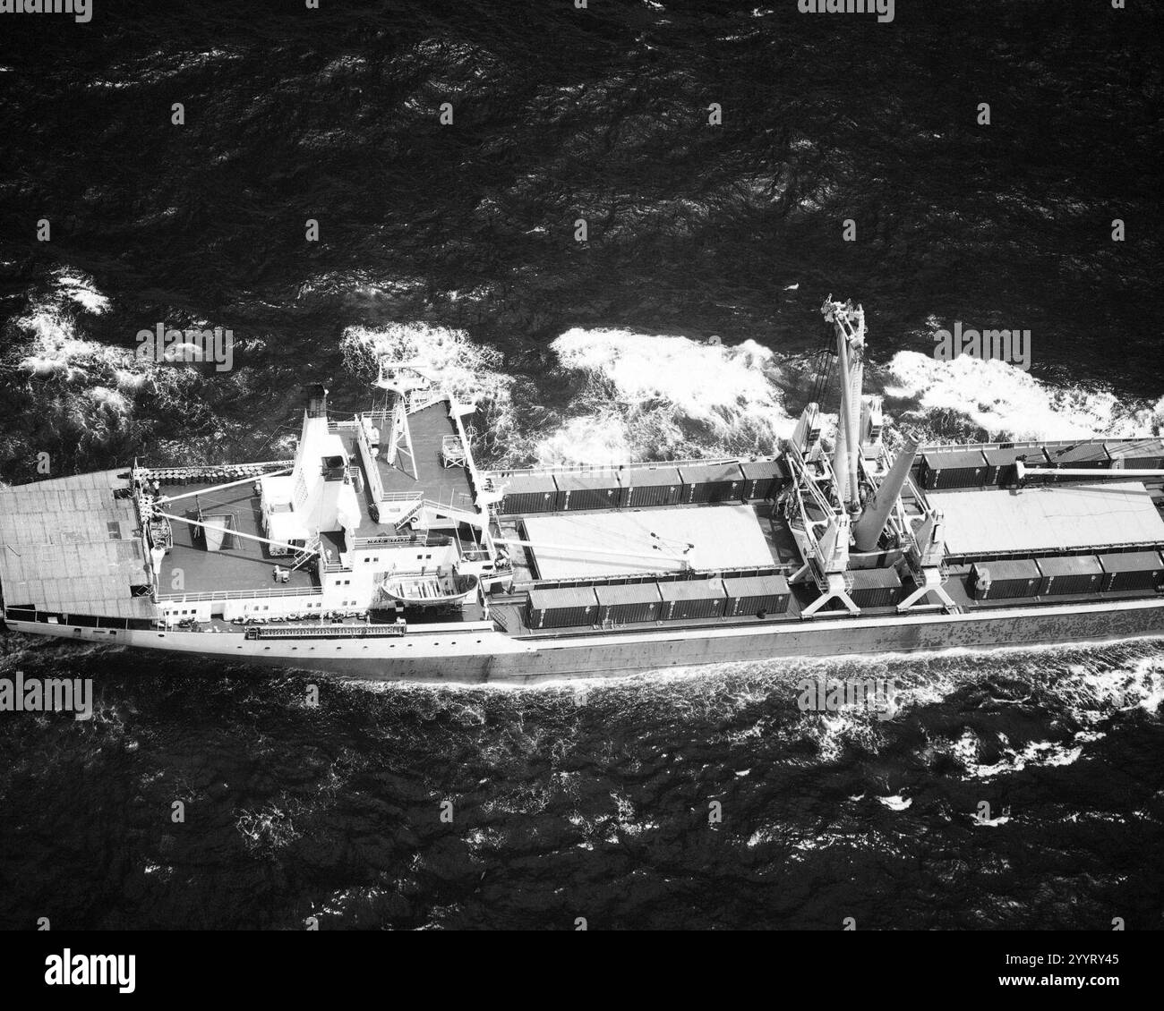 DN-SN-89-01791 A starboard view of the stern and amidships sections of ...