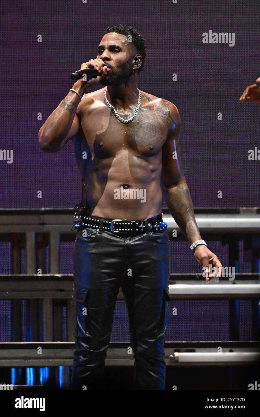 Miami, FL, USA. 21st Dec, 2024. Jason Derulo performs during The ...