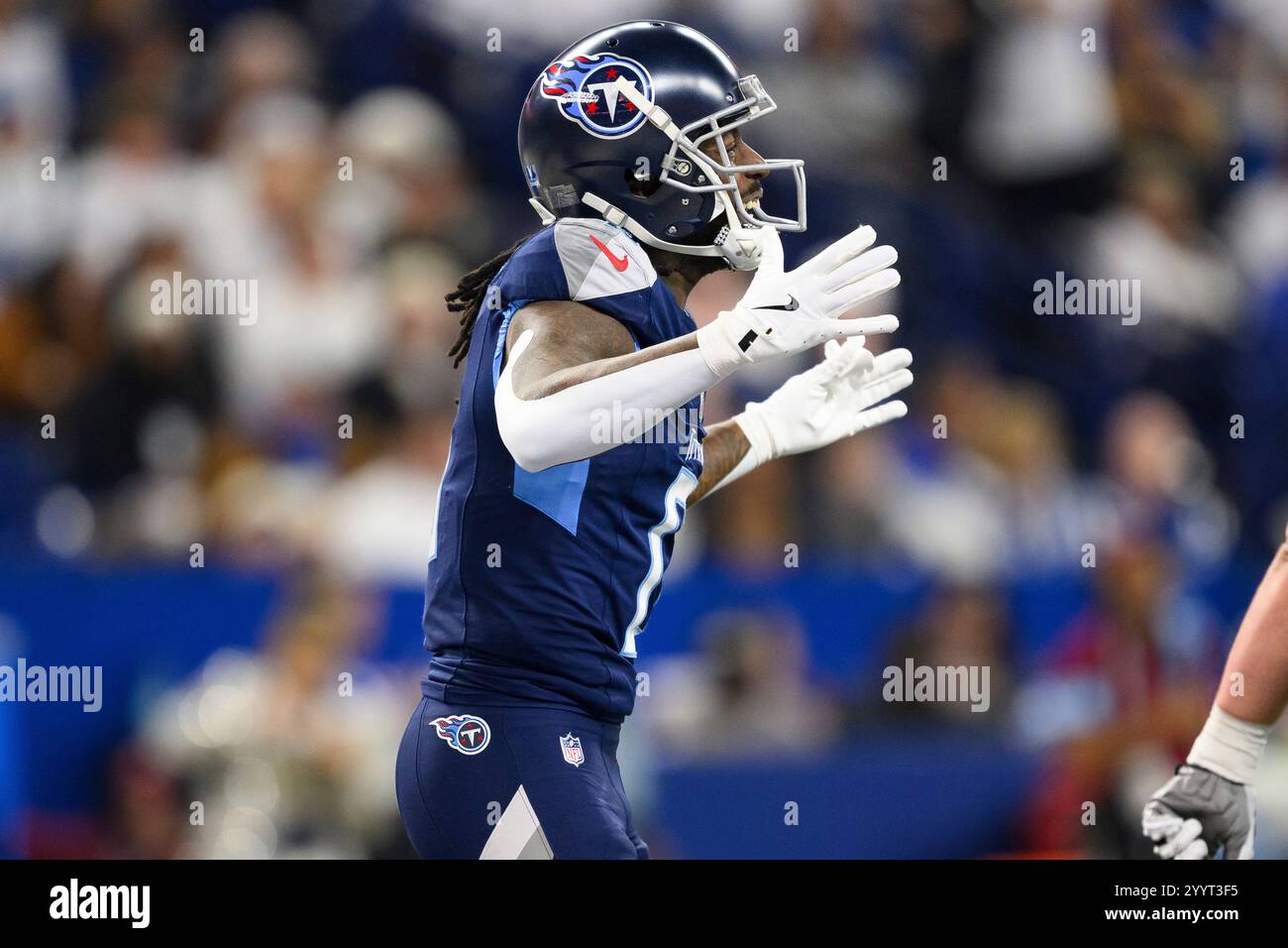 Tennessee Titans wide receiver Calvin Ridley (0) celebrates a touchdown ...