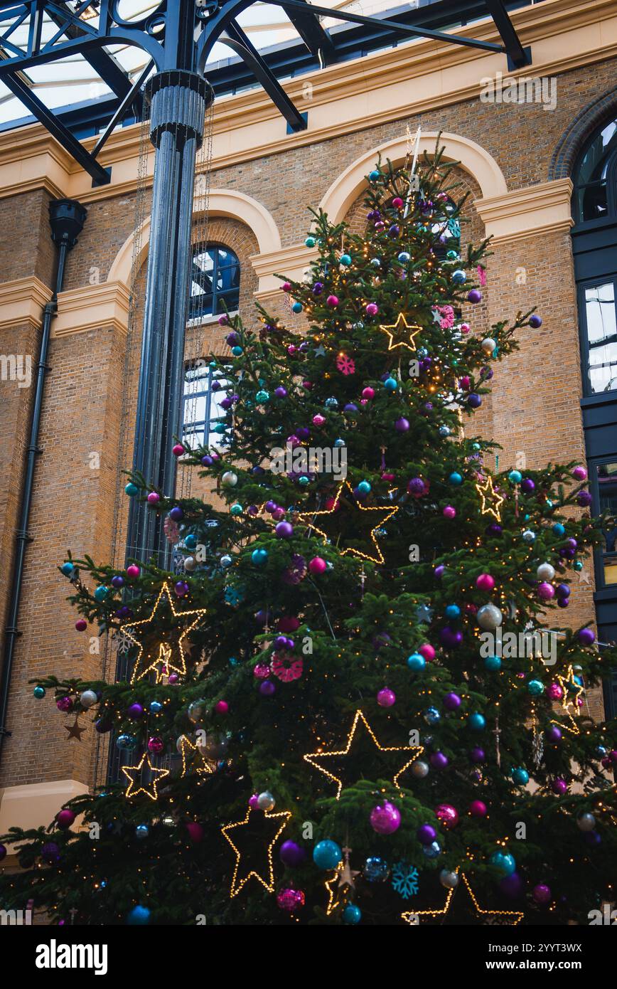 Large Decorated Christmas Tree in Classic London Brick Building Stock ...
