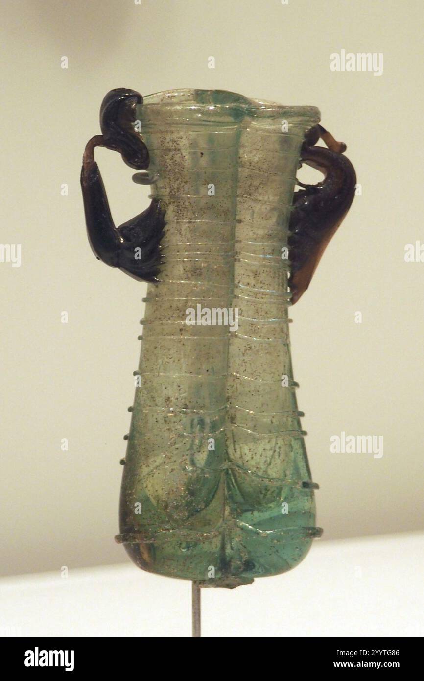 Double kohol container Stock Photo - Alamy