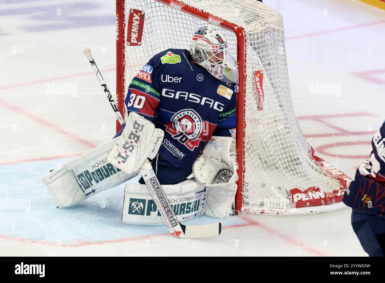 Berlin, Deutschland. 22nd Dec, 2024. 22.12.2024, Uber-Arena, Berlin ...