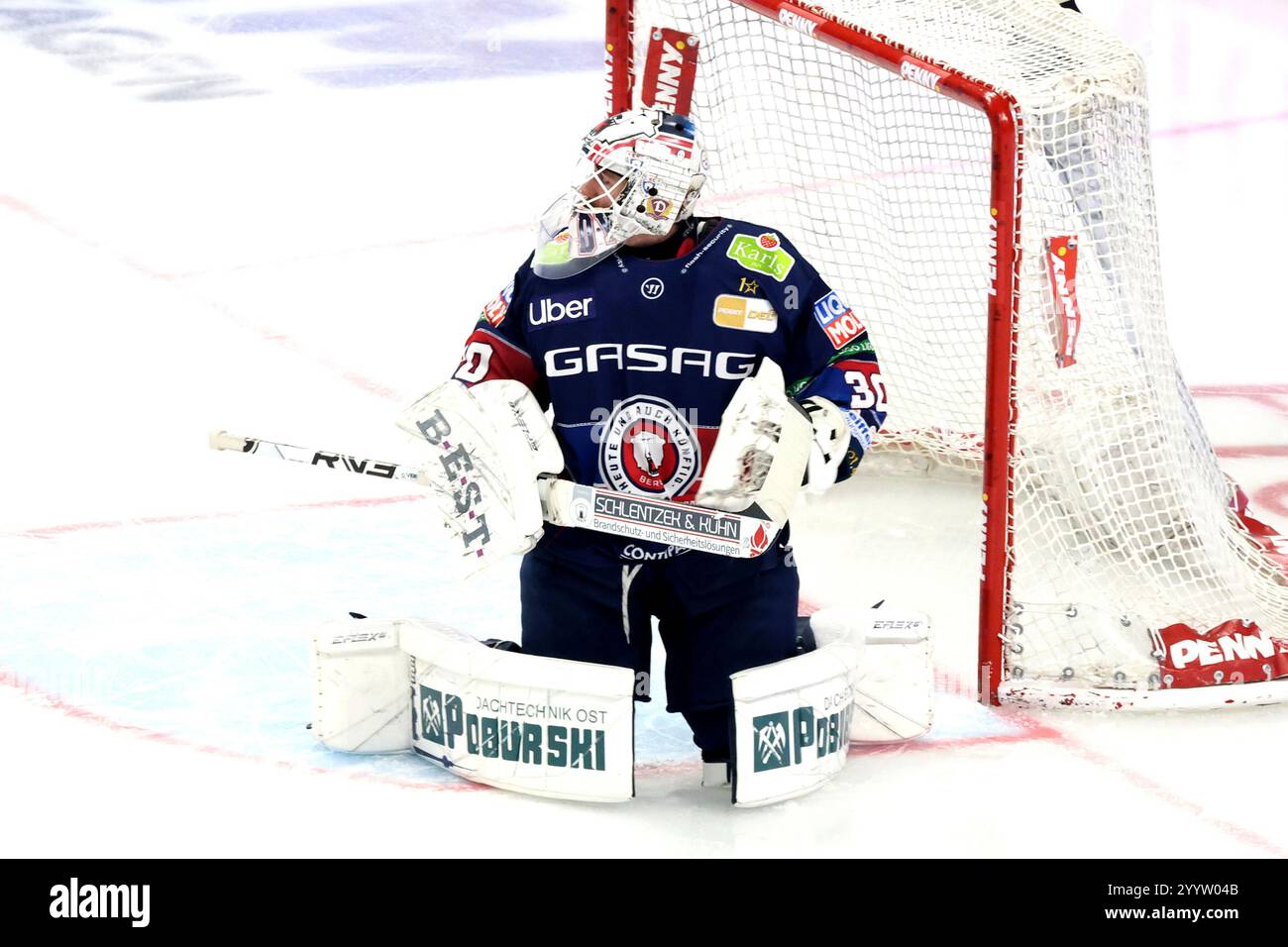 Berlin, Deutschland. 22nd Dec, 2024. 22.12.2024, Uber-Arena, Berlin ...