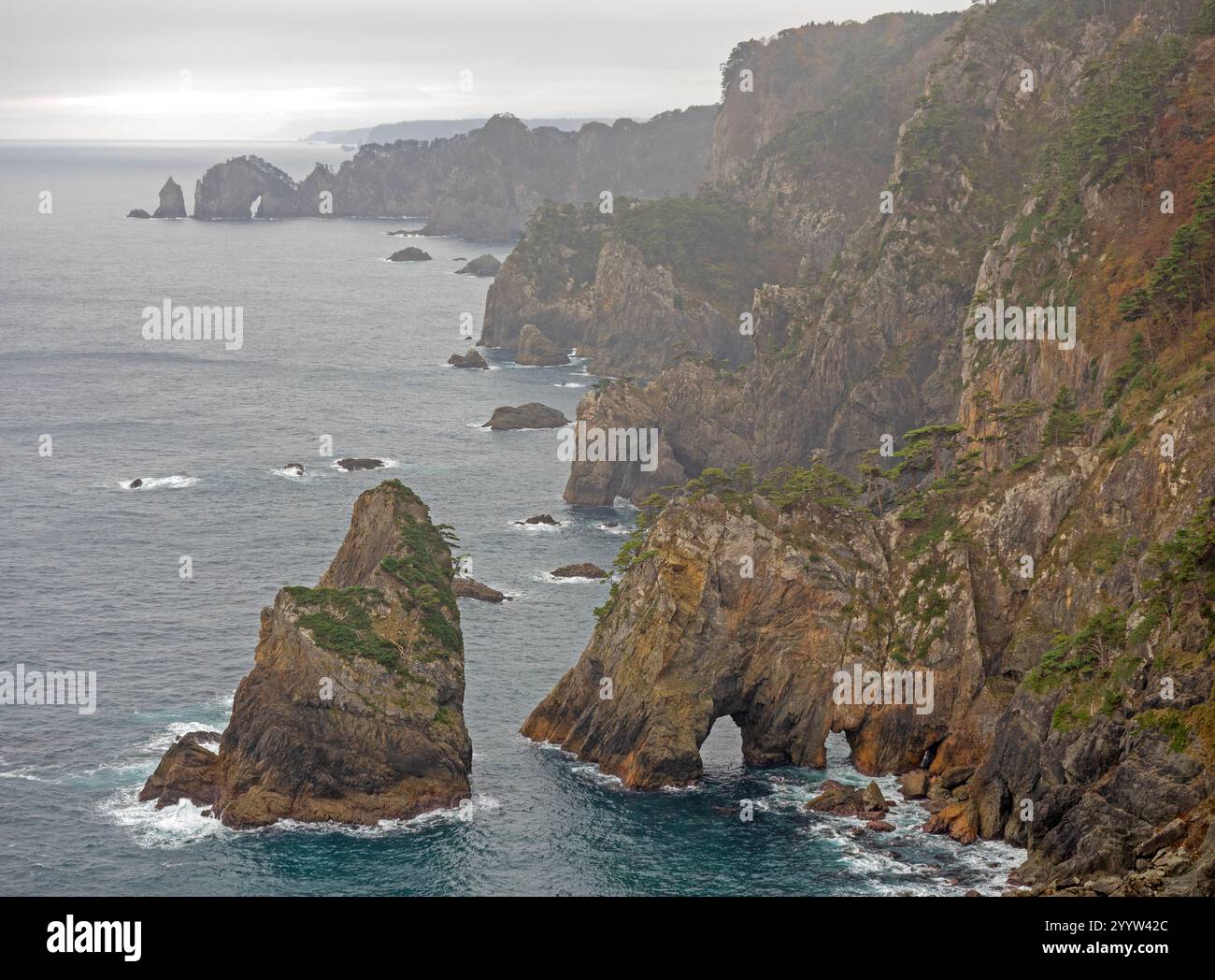 Cliffs sea arch hi-res stock photography and images - Alamy