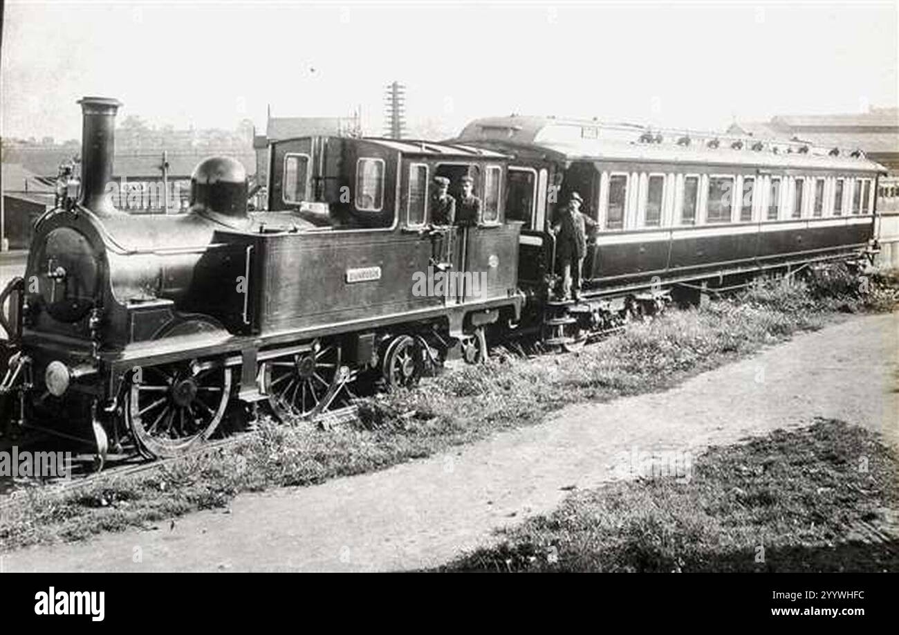 Dunrobin II and saloon car ready to be used by the King, 1902 Stock ...