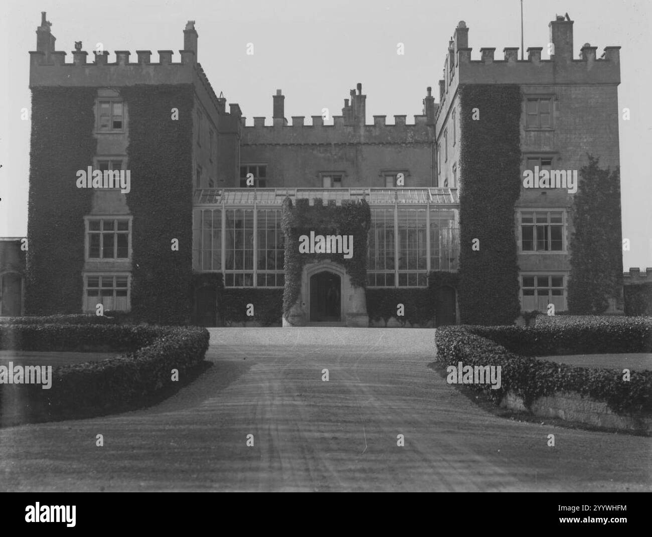 Dunraven castle Black and White Stock Photos & Images - Alamy