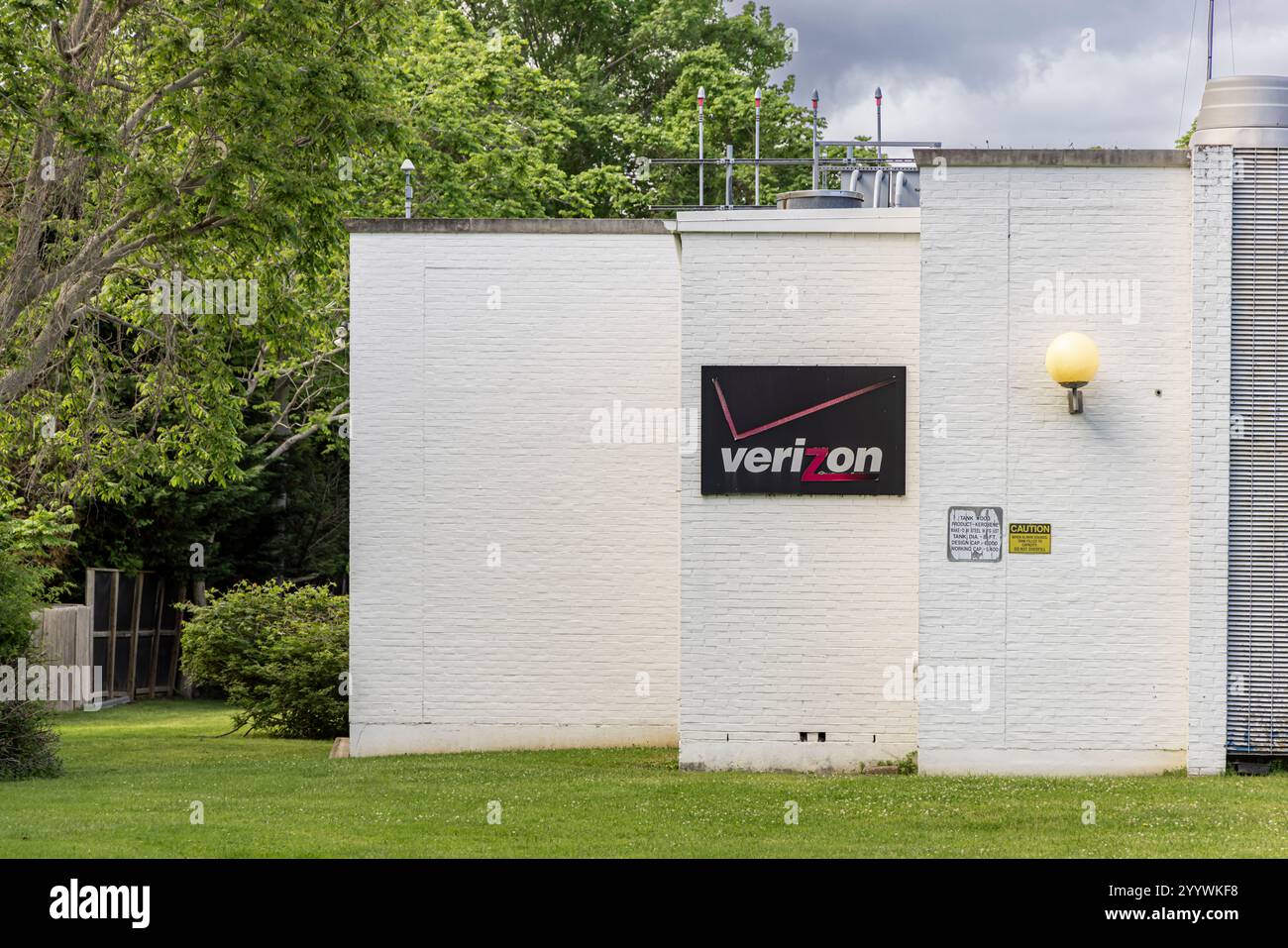 Hampton logo hi-res stock photography and images - Alamy