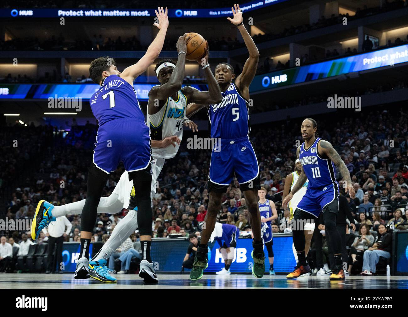 Sacramento, Ca, USA. 22nd Dec, 2024. Indiana Pacers guard Tristen ...