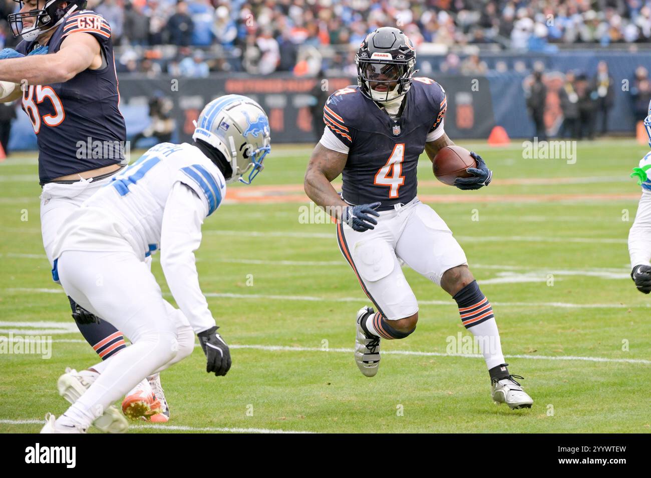 Chicago, United States. 22nd Dec, 2024. Chicago Bears running back D ...