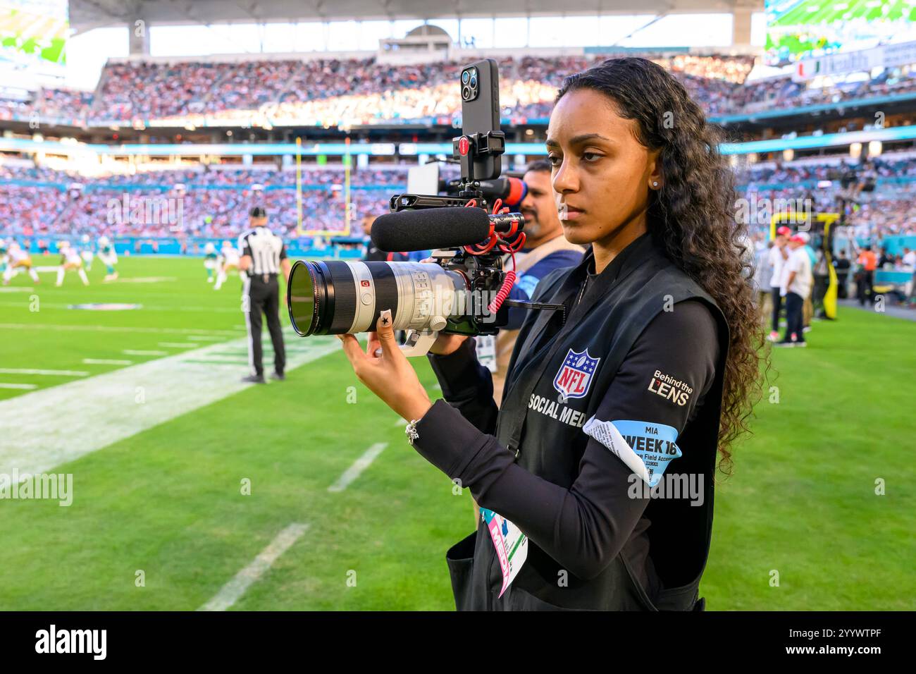 NFL Live Content Correspondent mentee Amber Hixon captures content ...