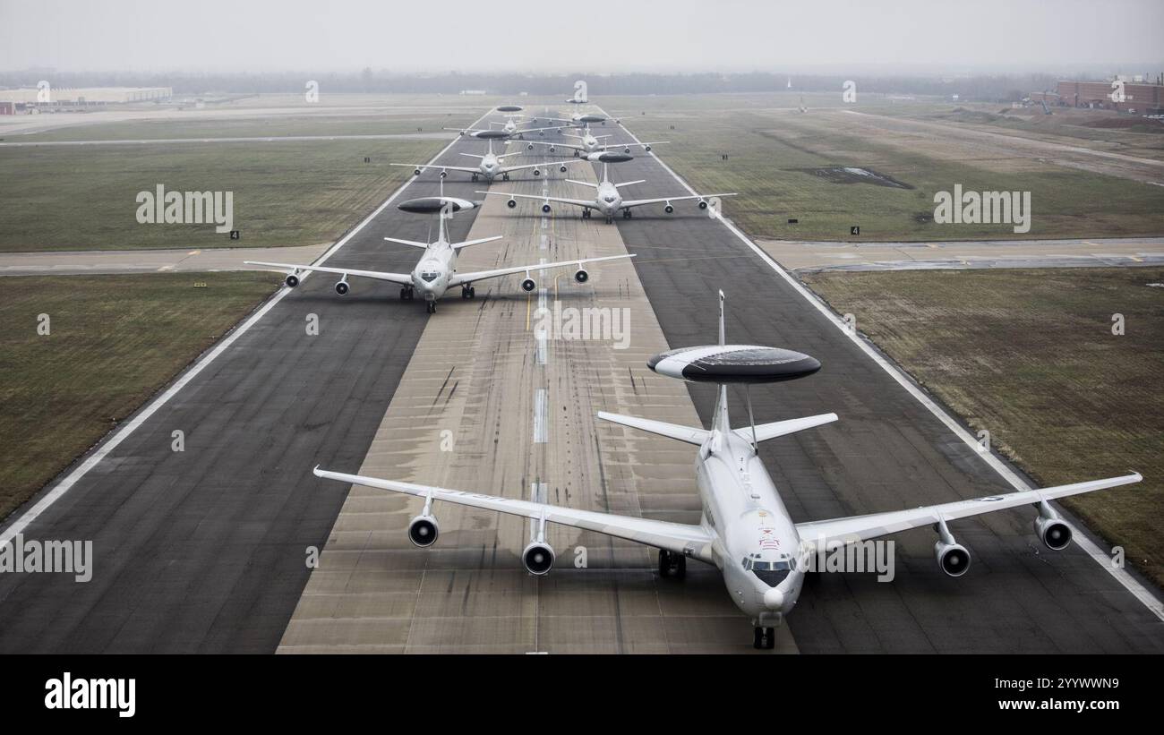 Tinker afb hi-res stock photography and images - Alamy