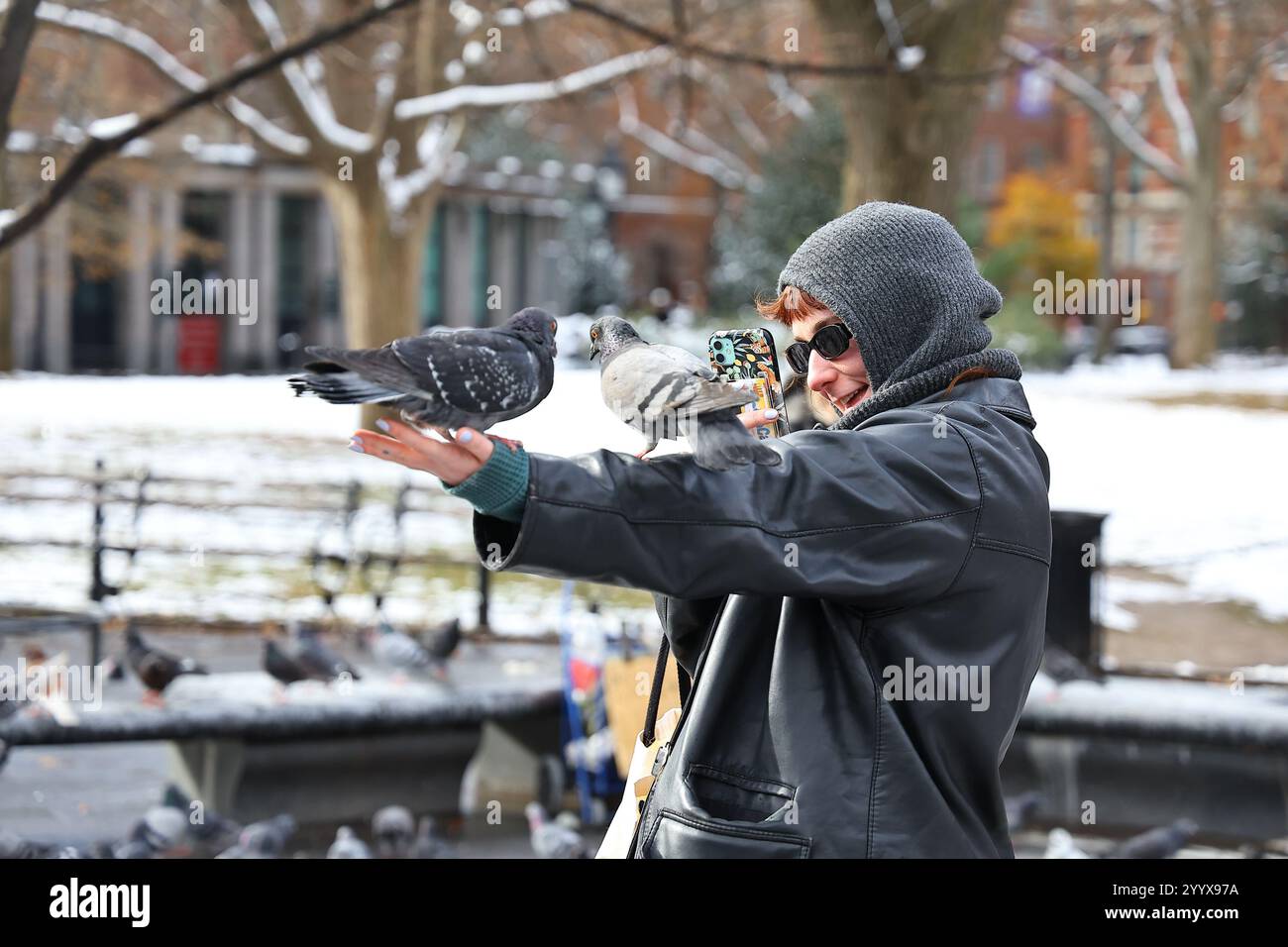Larry the Birdman interacts with pigeons and people in Washington ...