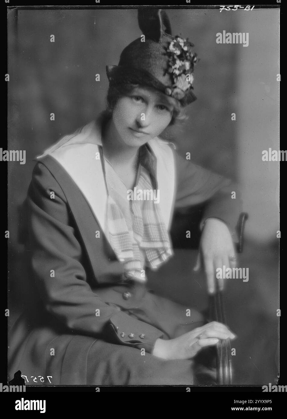 Edna St. Vincent Millay Genthe1 Stock Photo - Alamy