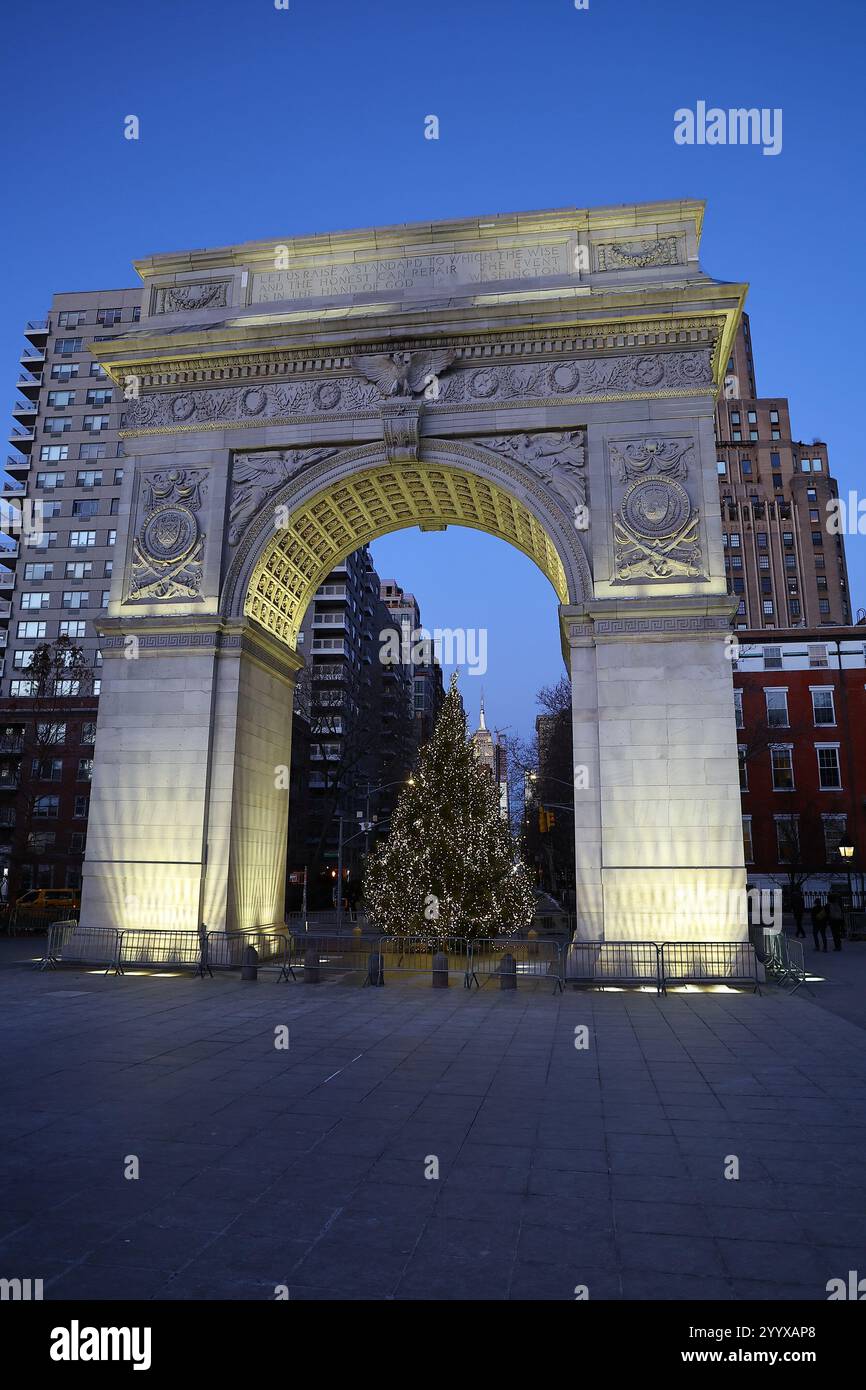 The Christmas tree inside the arch at Washington Square Park in New York, N.Y., Sunday, Dec. 22 ...