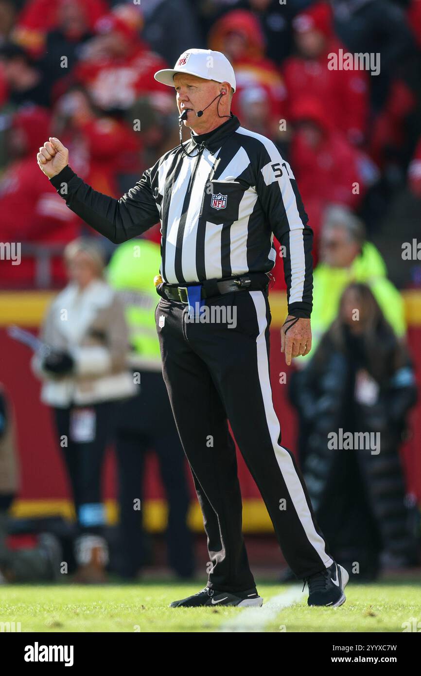 Kansas City, MO, USA. 21st Dec, 2024. Referee Carl Cheffers during a ...