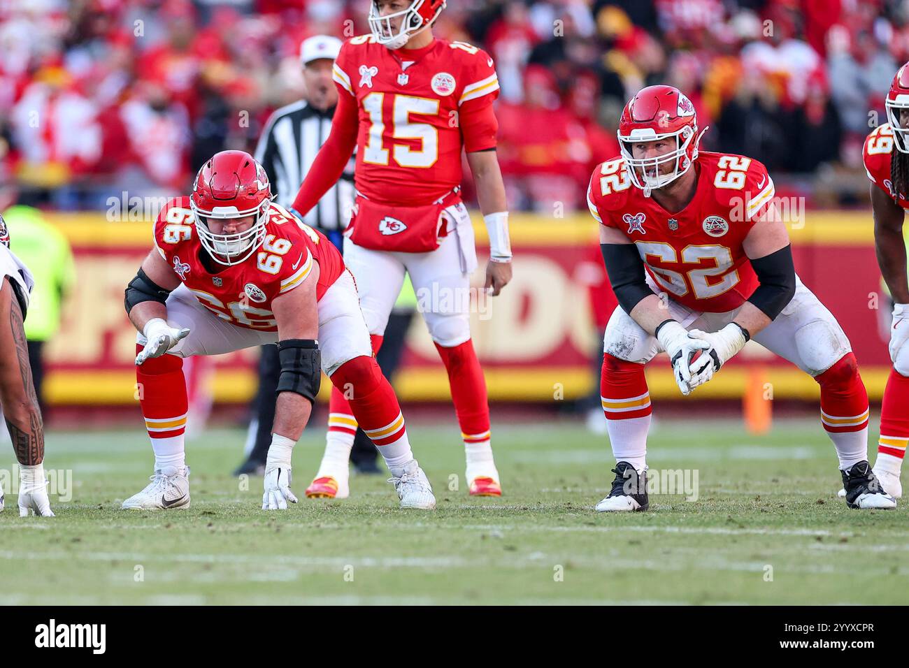 Kansas City, MO, USA. 21st Dec, 2024. Kansas City Chiefs guard Mike ...