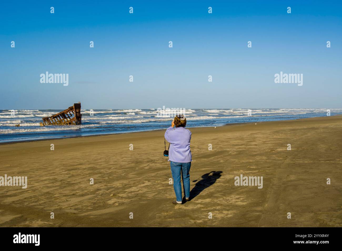 Taking photo or Peter Iredale shipwreck at Fort Stevens State Park ...