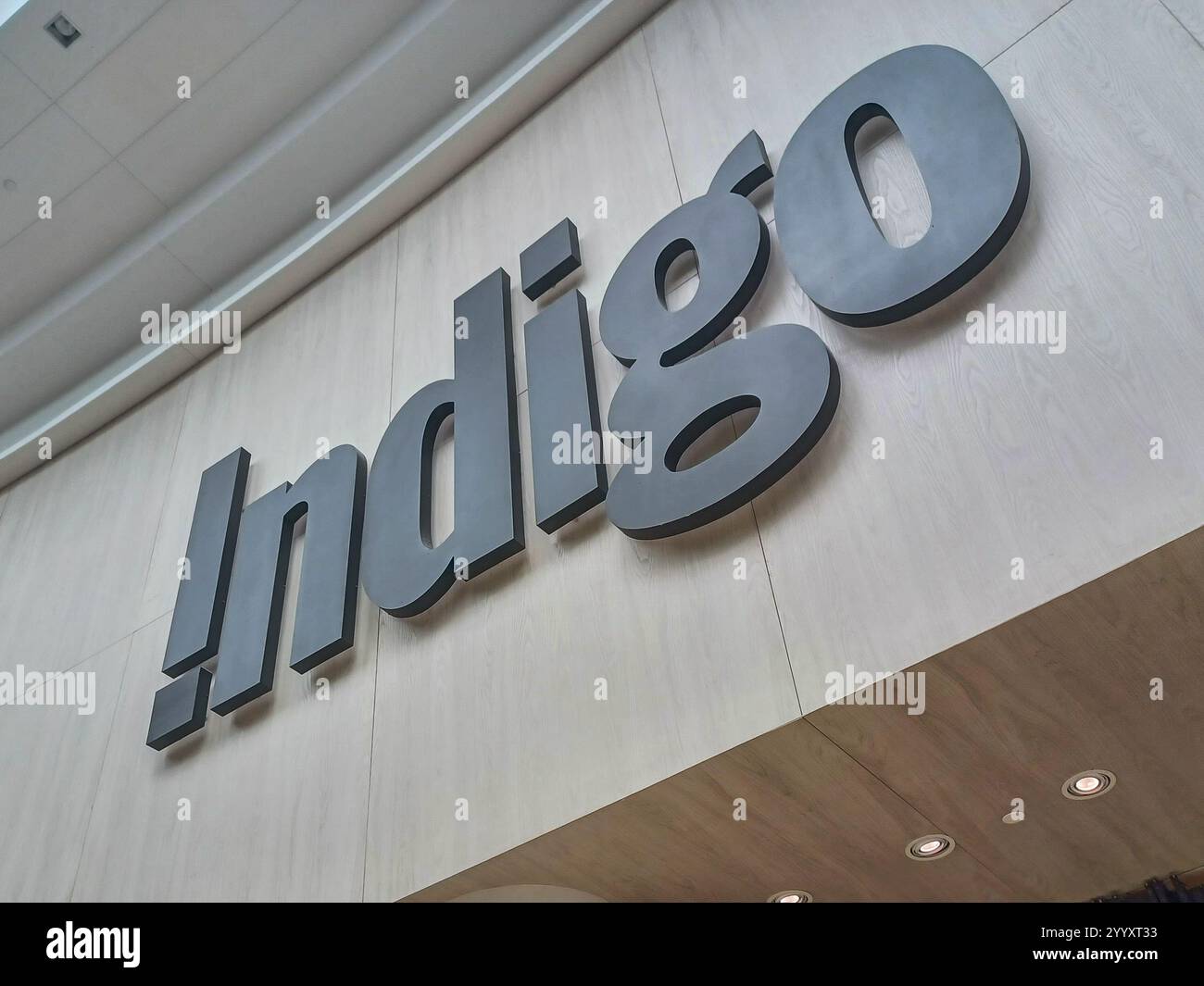 Chapters indigo book store hi-res stock photography and images - Alamy