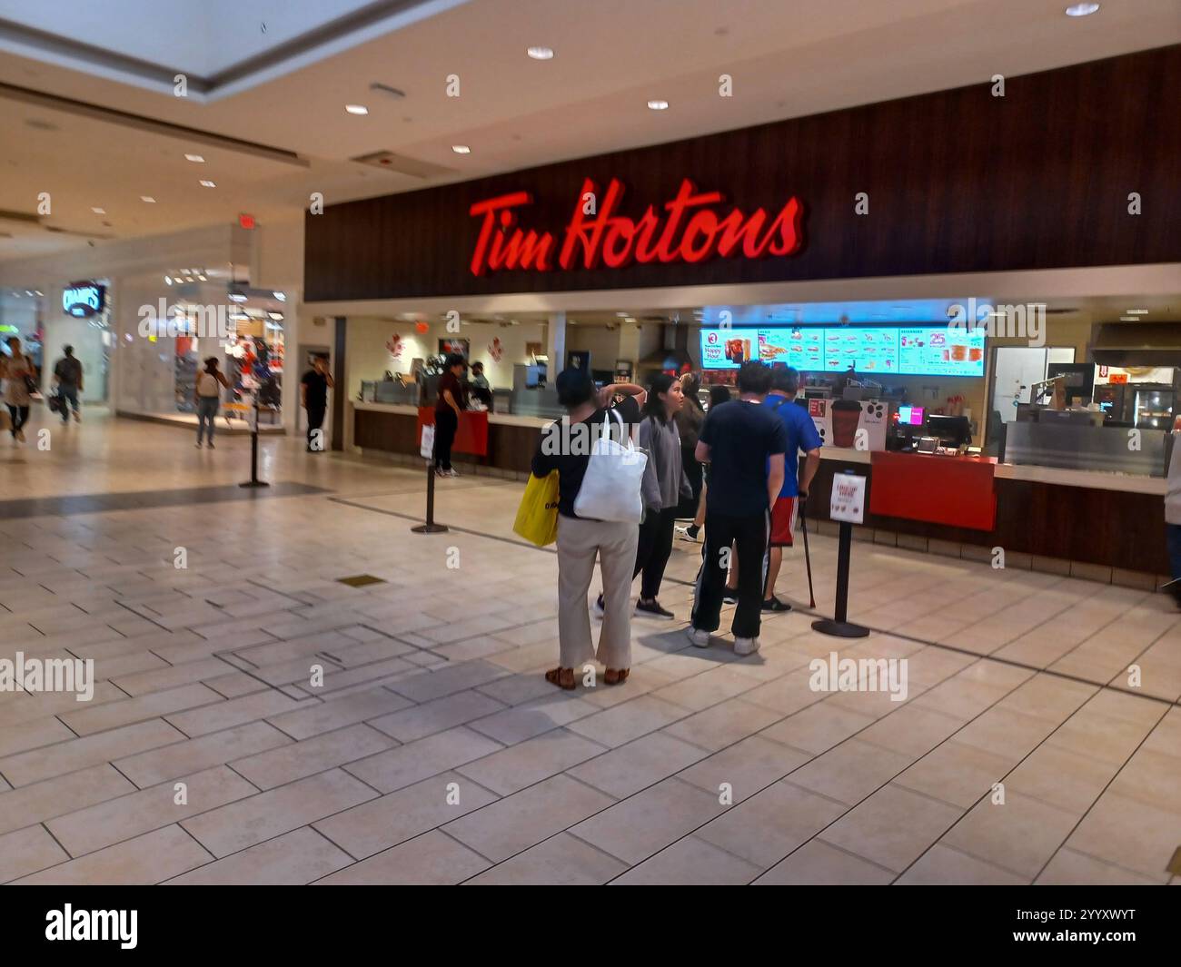 Tim hortons company logo hi-res stock photography and images - Alamy