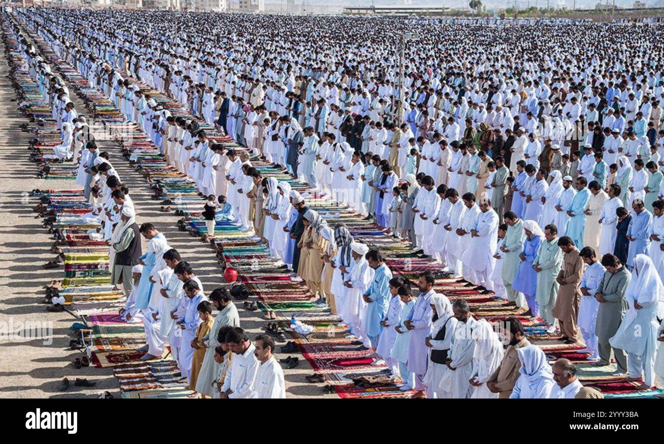 Eid al-fitr prayer in Zahedan Stock Photo - Alamy