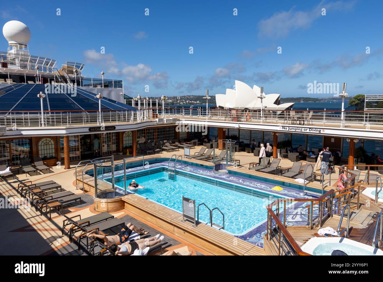 Queen Elizabeth cruise ship and Pavilion pool on deck 9 with view of ...