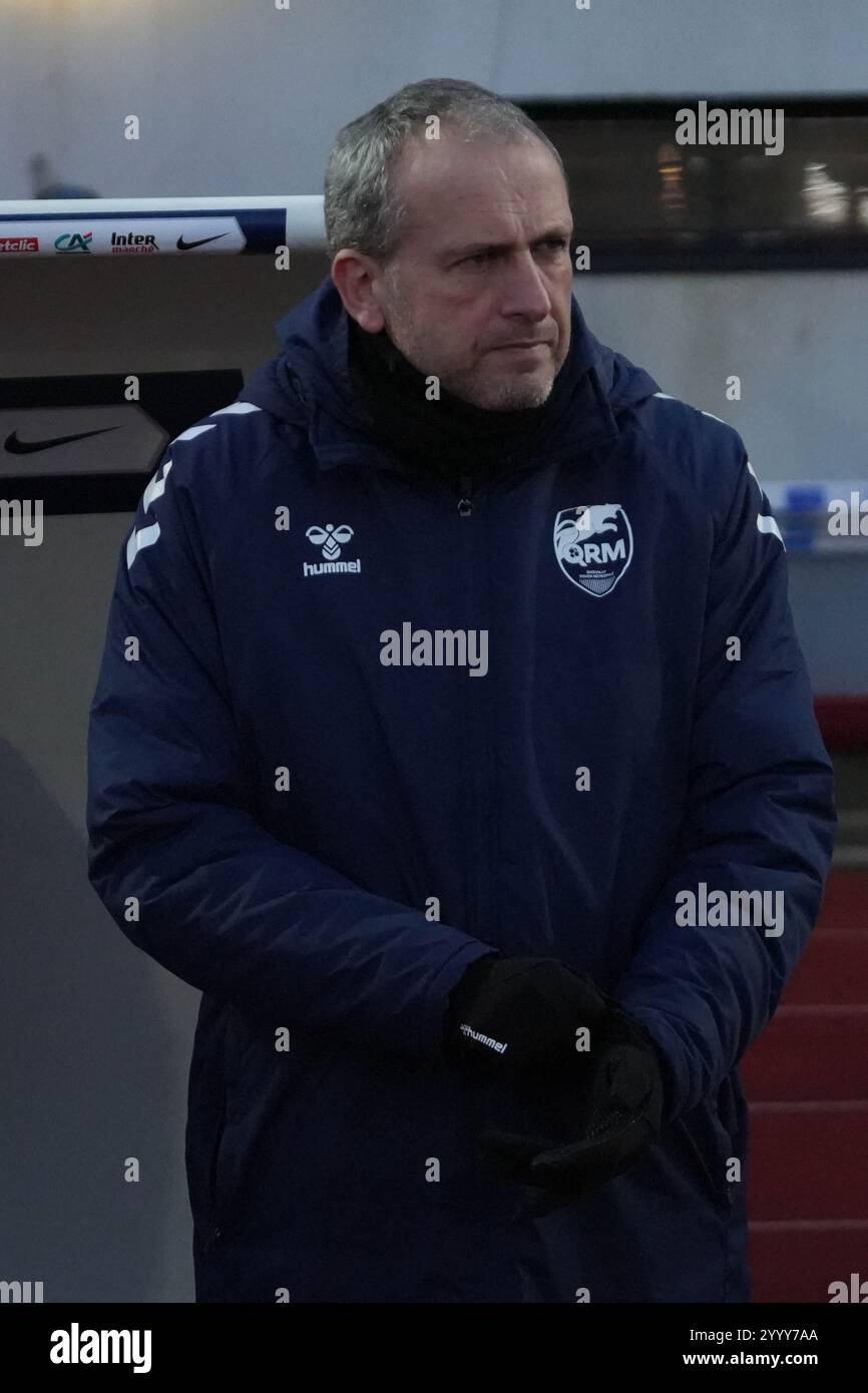 Coach David Carré of Quevilly-Rouen Métropole during the French Cup ...