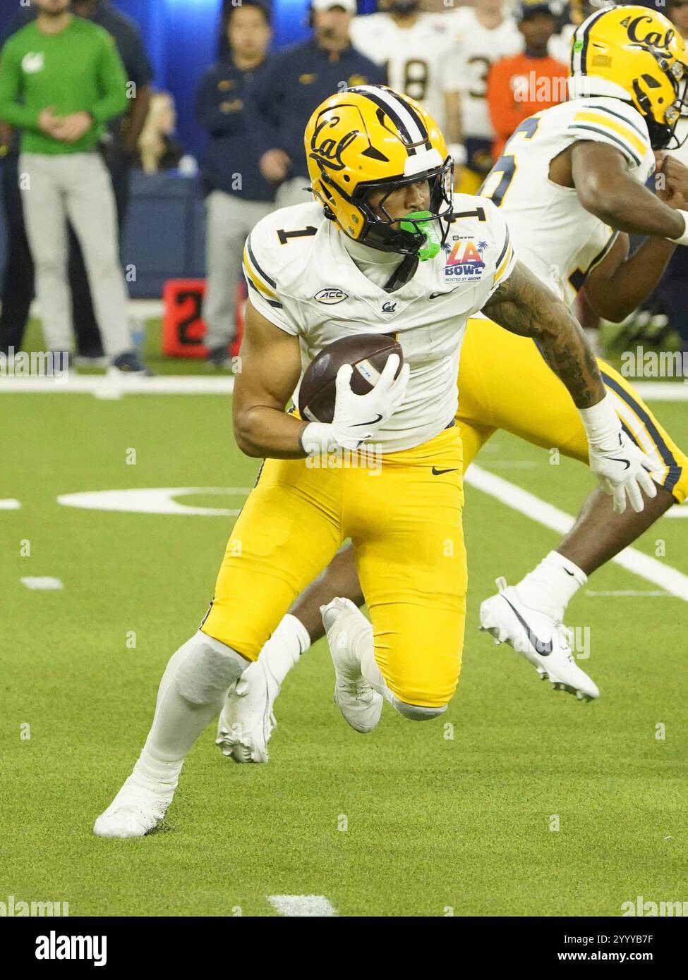 California running back Jaydn Ott (1) makes a play during an NCAA ...