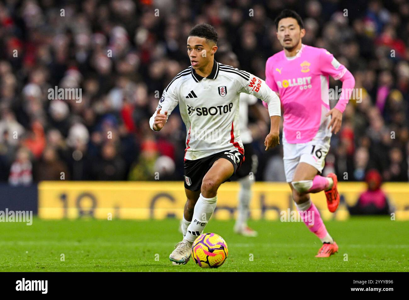 London, UK. 22nd Dec, 2024. LONDON, ENGLAND - DECEMBER 22: Josh King of ...