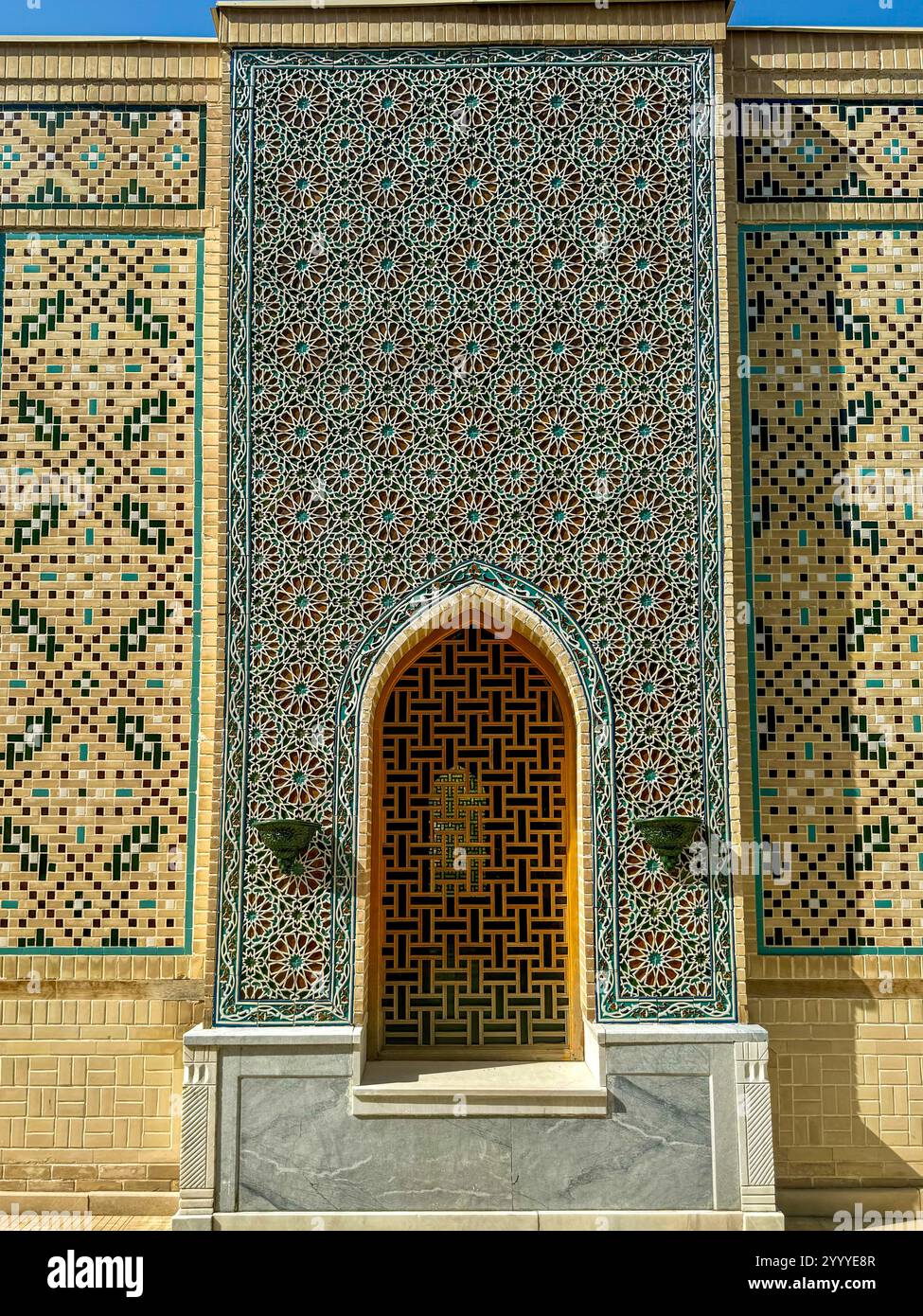 Geometric mosaic patterns hi-res stock photography and images - Alamy