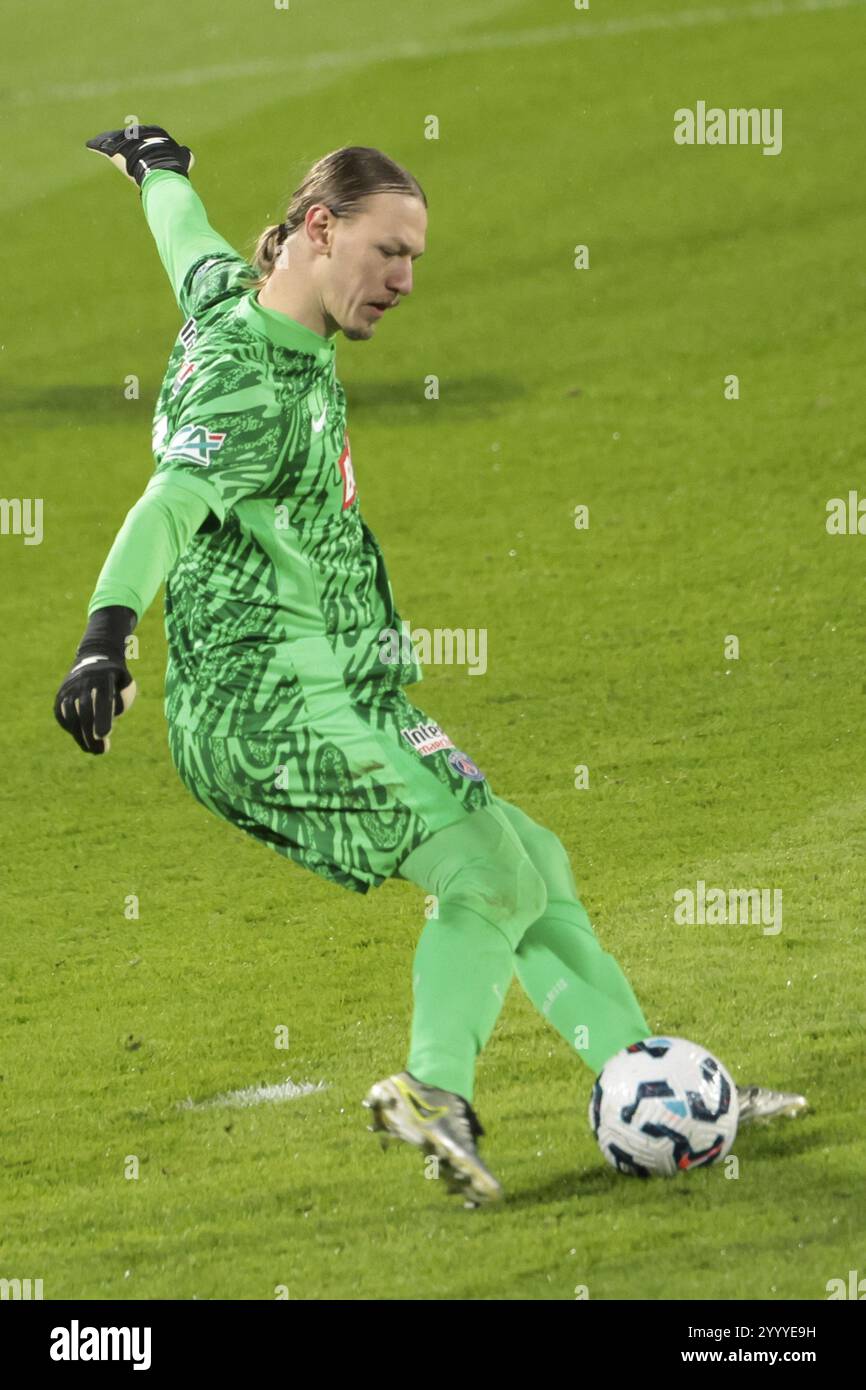 PSG goalkeeper Matvey Safonov during the French Cup round of 64 ...