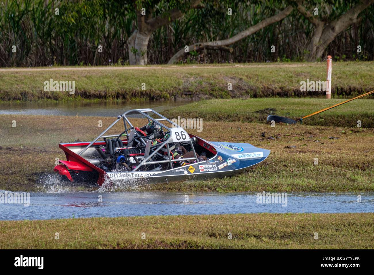 Round 1 qualifying of the "2022 Australian V8 Superboat Championship ...
