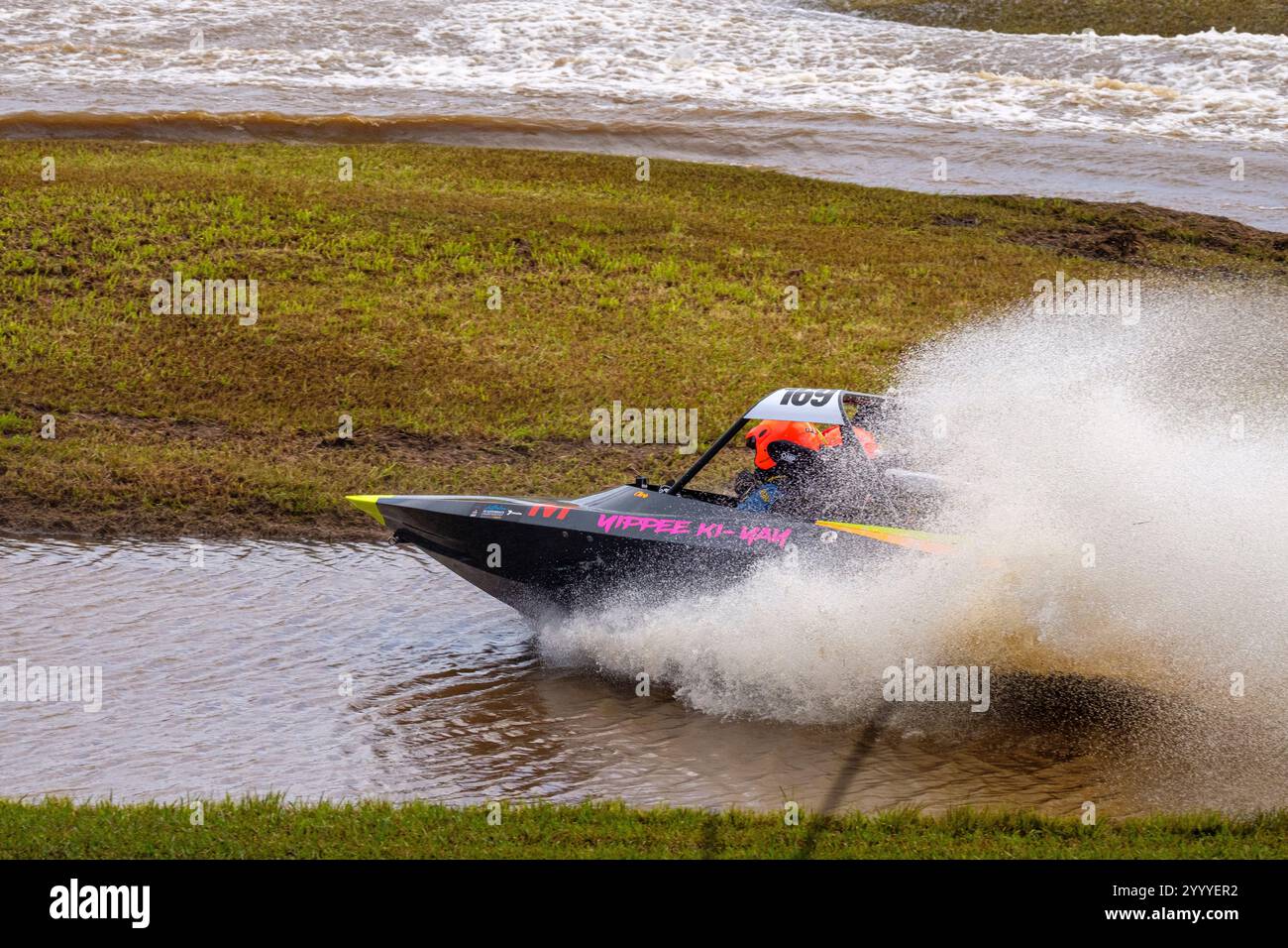Round 1 qualifying of the "2022 Australian V8 Superboat Championship ...