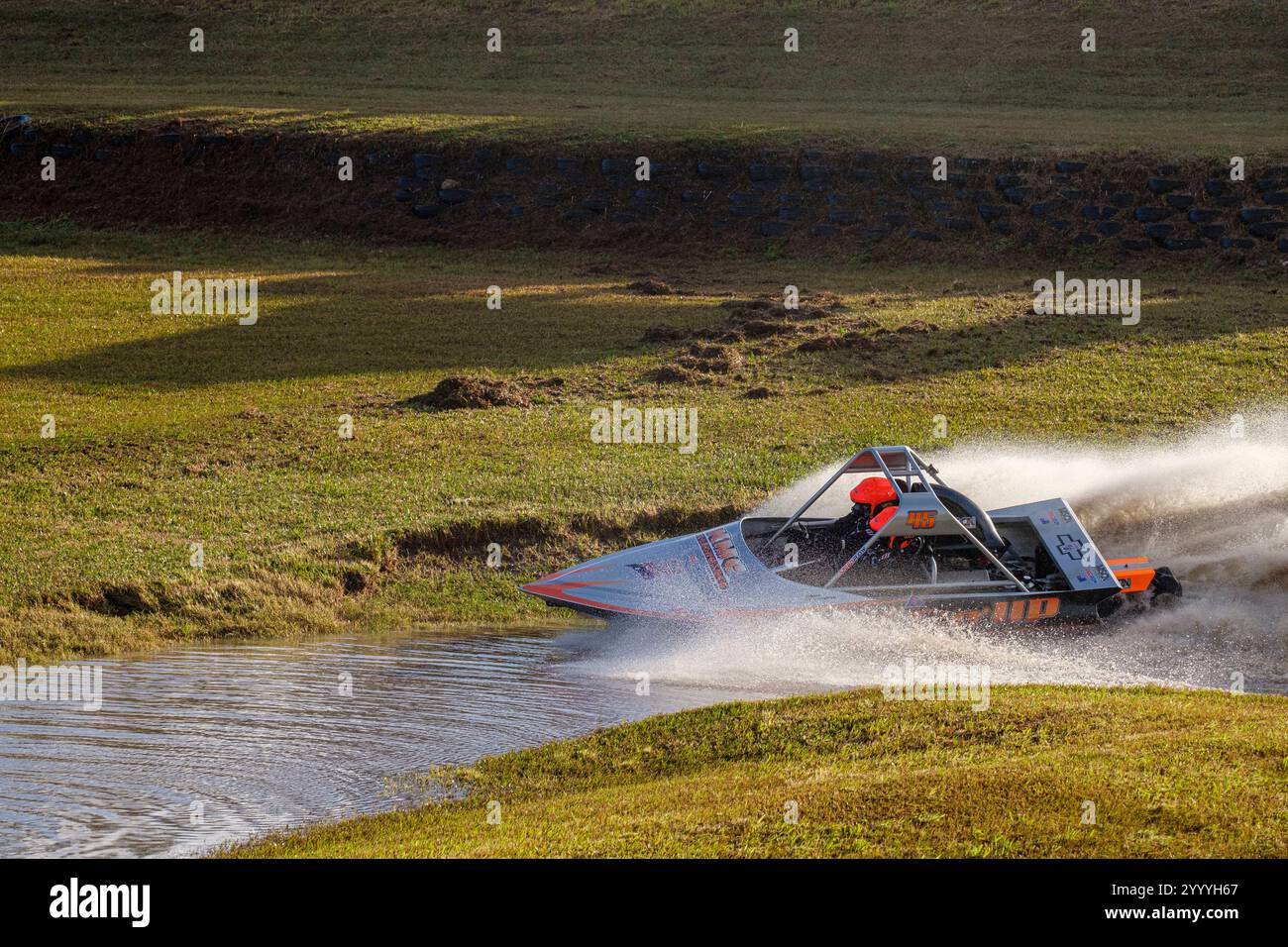 Round 1 qualifying of the "2022 Australian V8 Superboat Championship ...