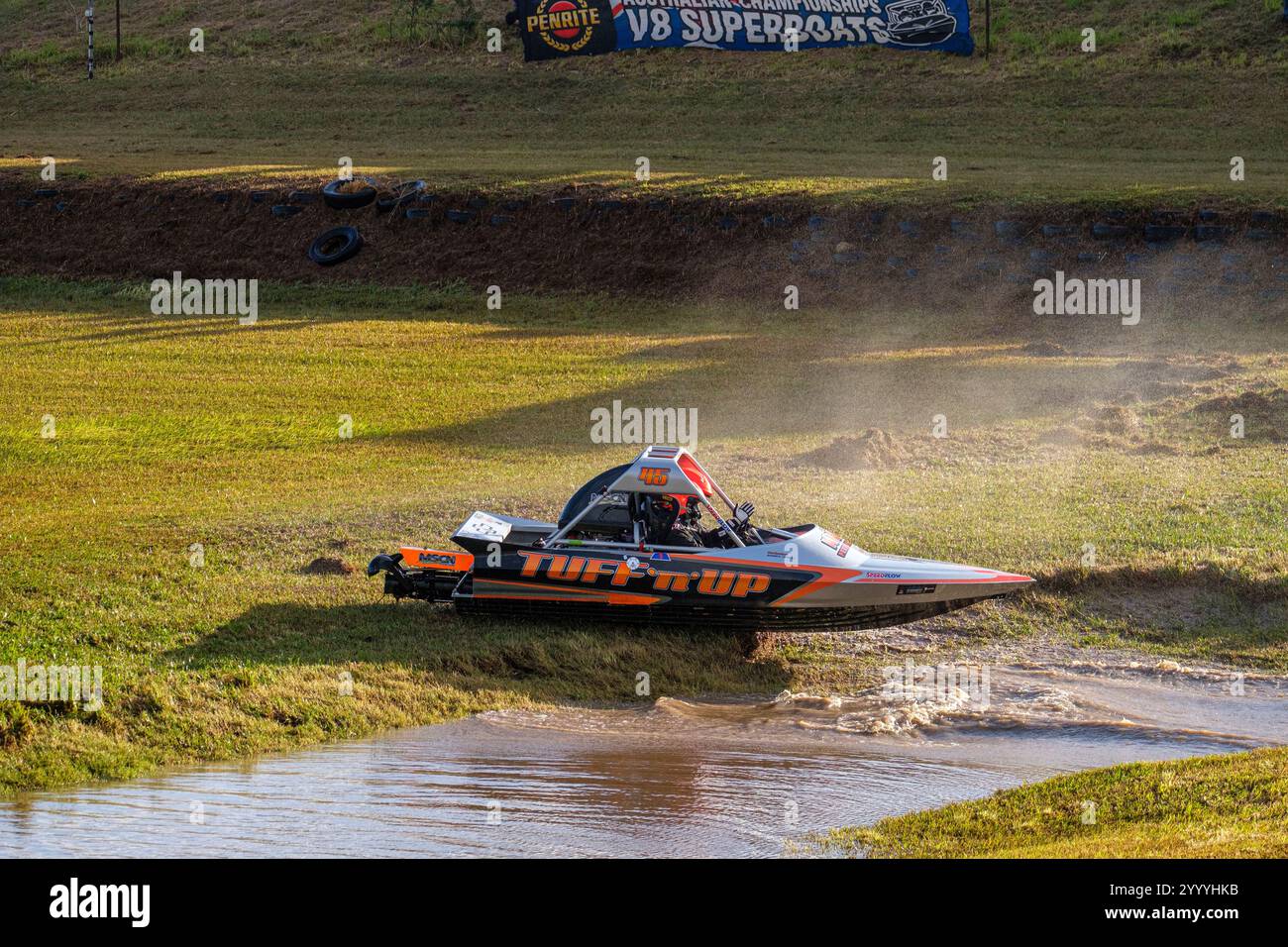 Round 1 qualifying of the "2022 Australian V8 Superboat Championship ...