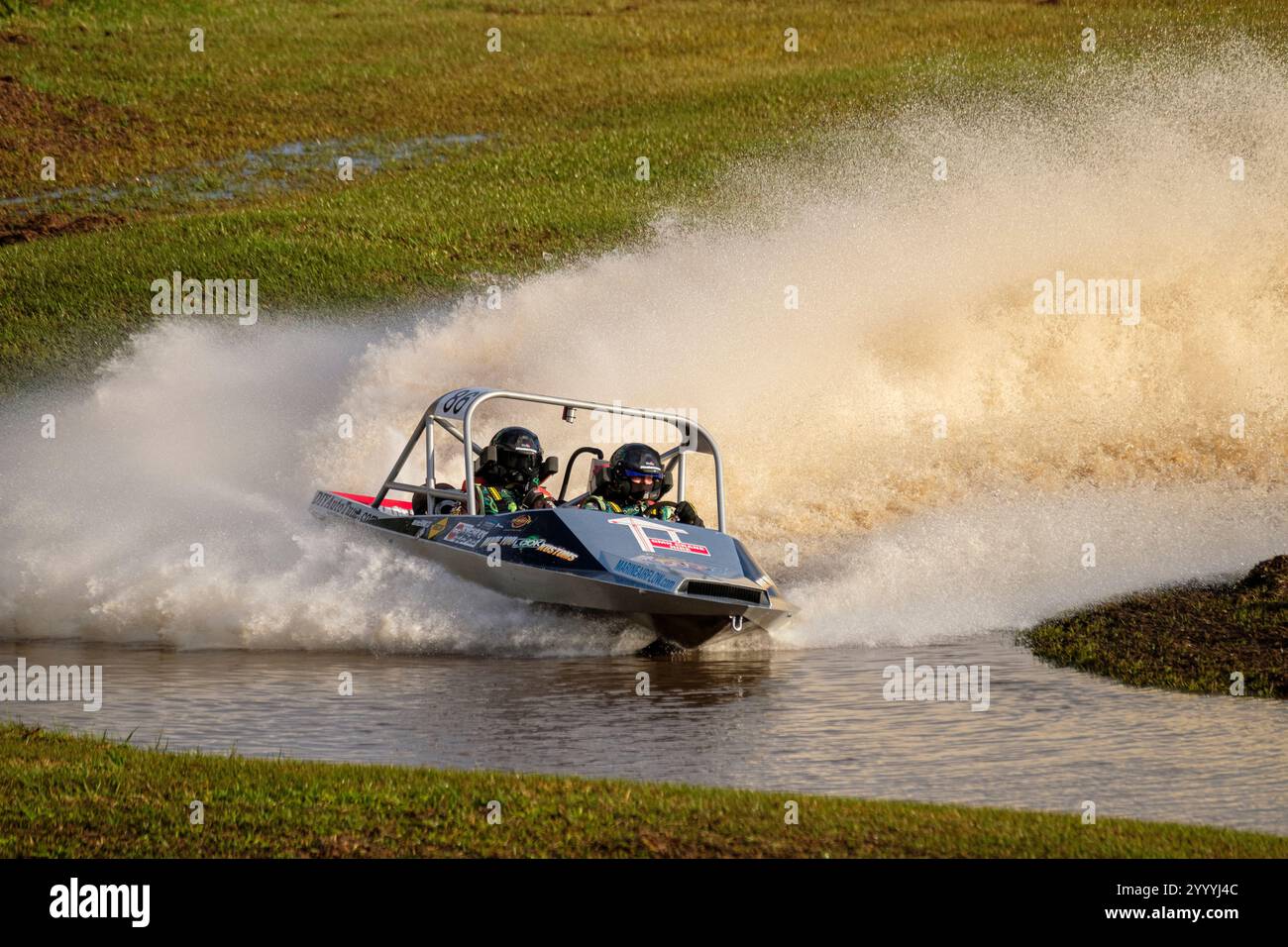Round 1 qualifying of the "2022 Australian V8 Superboat Championship ...
