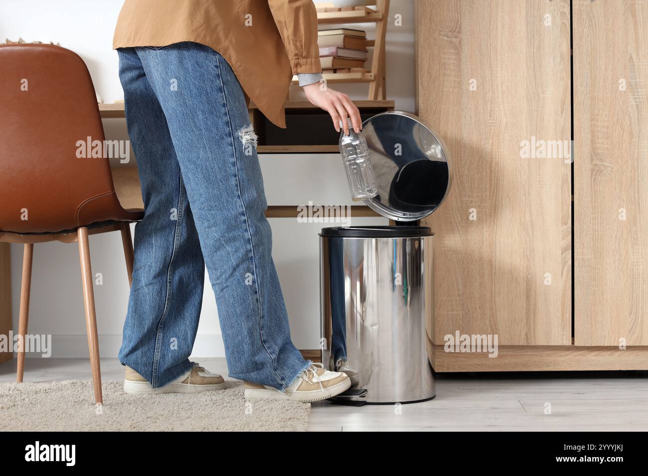 Girl throwing trash hi-res stock photography and images - Alamy