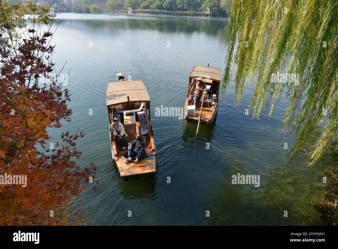 Photo shows the winter scenery of the West Lake scenic area in Hangzhou ...