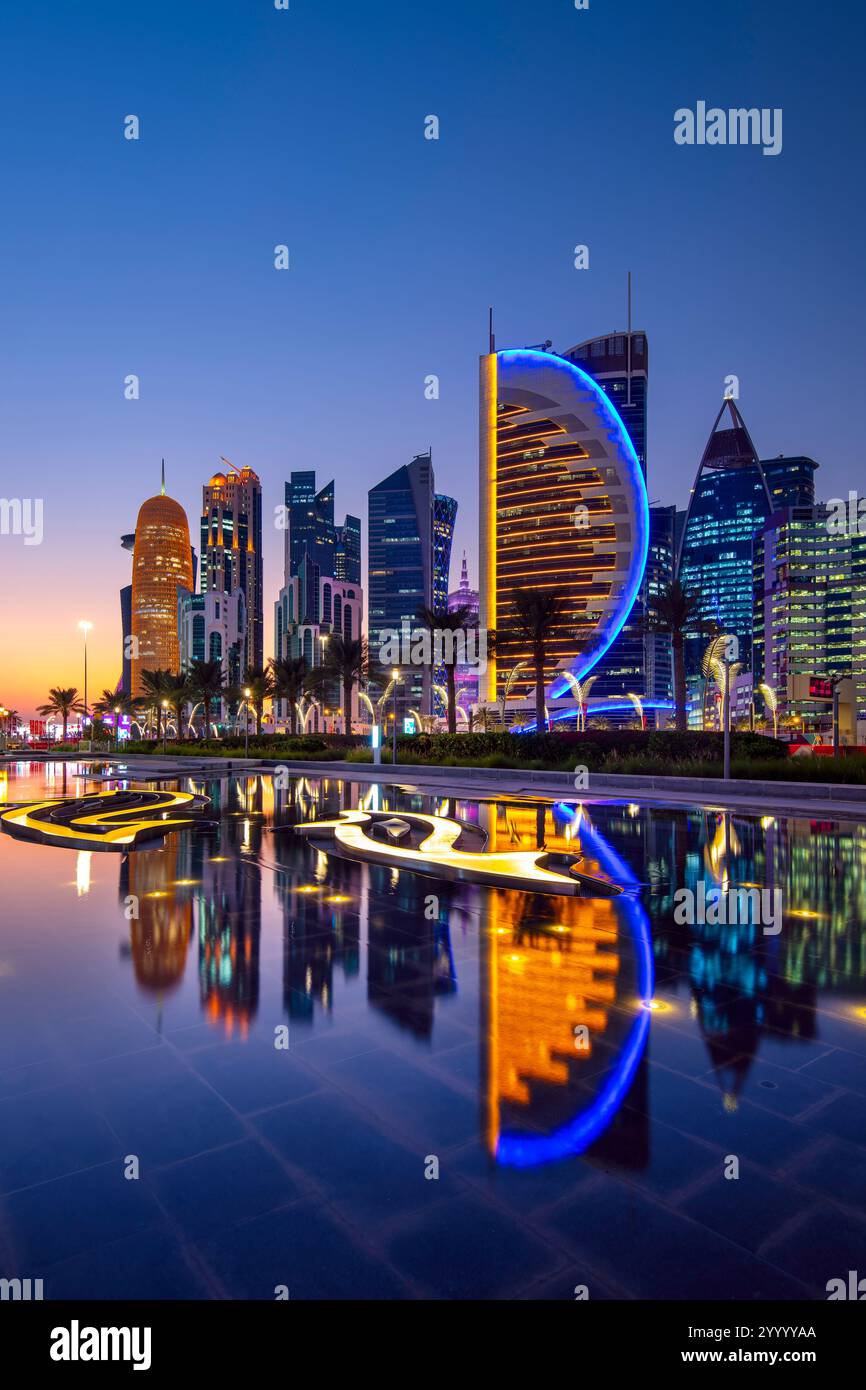 Doha buildinbgs hi-res stock photography and images - Alamy