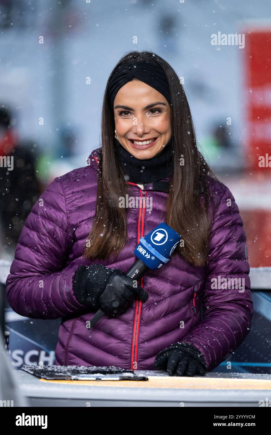 Moderatorin ard hi-res stock photography and images - Alamy