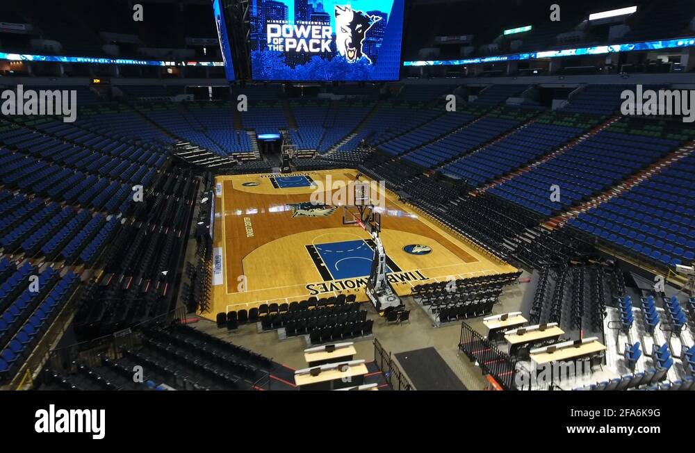 Timberwolves Stock Videos & Footage - HD and 4K Video Clips - Alamy