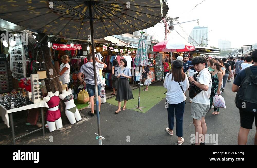 Chatuchak weekend market chatuchak weekend market or jatujak market ...