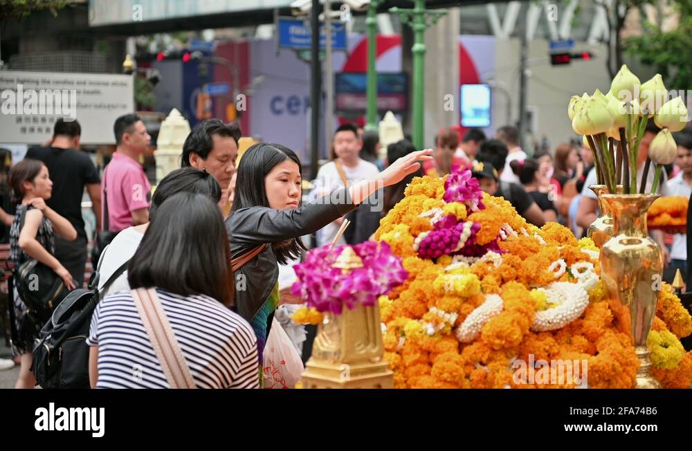 Respect shrine Stock Videos & Footage - HD and 4K Video Clips - Alamy