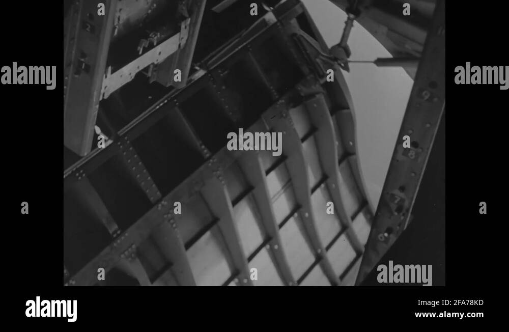 Pilot opens Boeing B-17 Fortress bomb bay to drop bombs over German ...