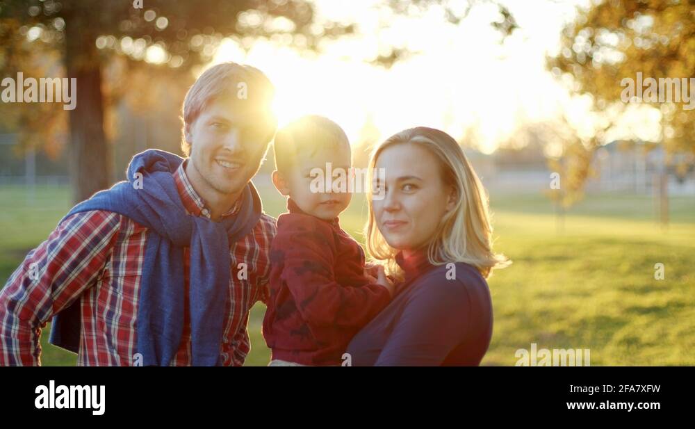 Family familys Stock Videos & Footage - HD and 4K Video Clips - Alamy
