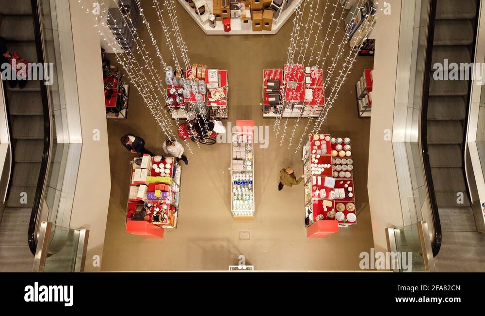 Inside busy department store Stock Videos & Footage - HD and 4K Video ...