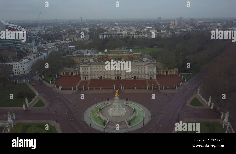 The wall of the buckingham palace Stock Videos & Footage - HD and 4K ...