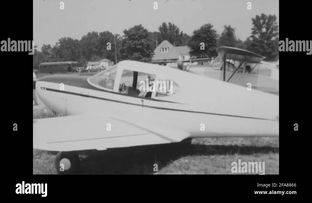 Foreign aircraft Stock Videos & Footage - HD and 4K Video Clips - Alamy