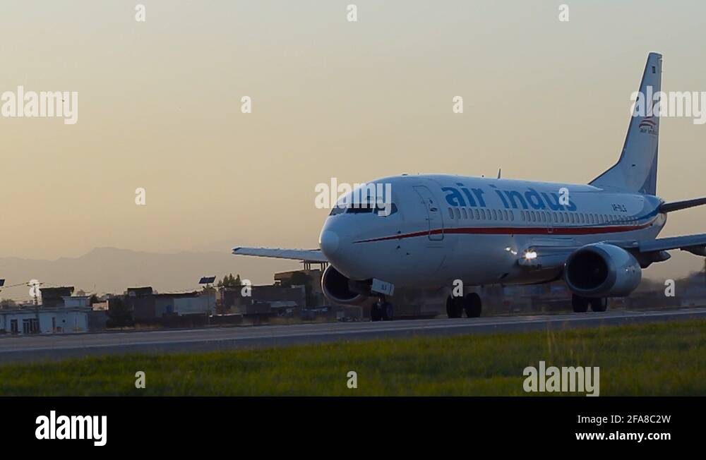 Jet cockpit closeup Stock Videos & Footage - HD and 4K Video Clips - Alamy